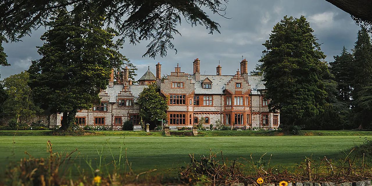 Caer Rhun Hall Wedding VenueConwy, Conwy