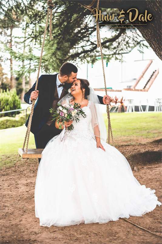 Manor Parc Hotel and Restaurant Wedding VenueThornhill Road, Cardiff