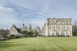 Bedfordshire Wedding Venues | Hinwick House at Real Weddings